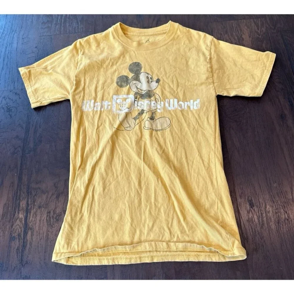 Disney | Shirts | Disneyland Resort Walt Disney World By Hanes Short ...